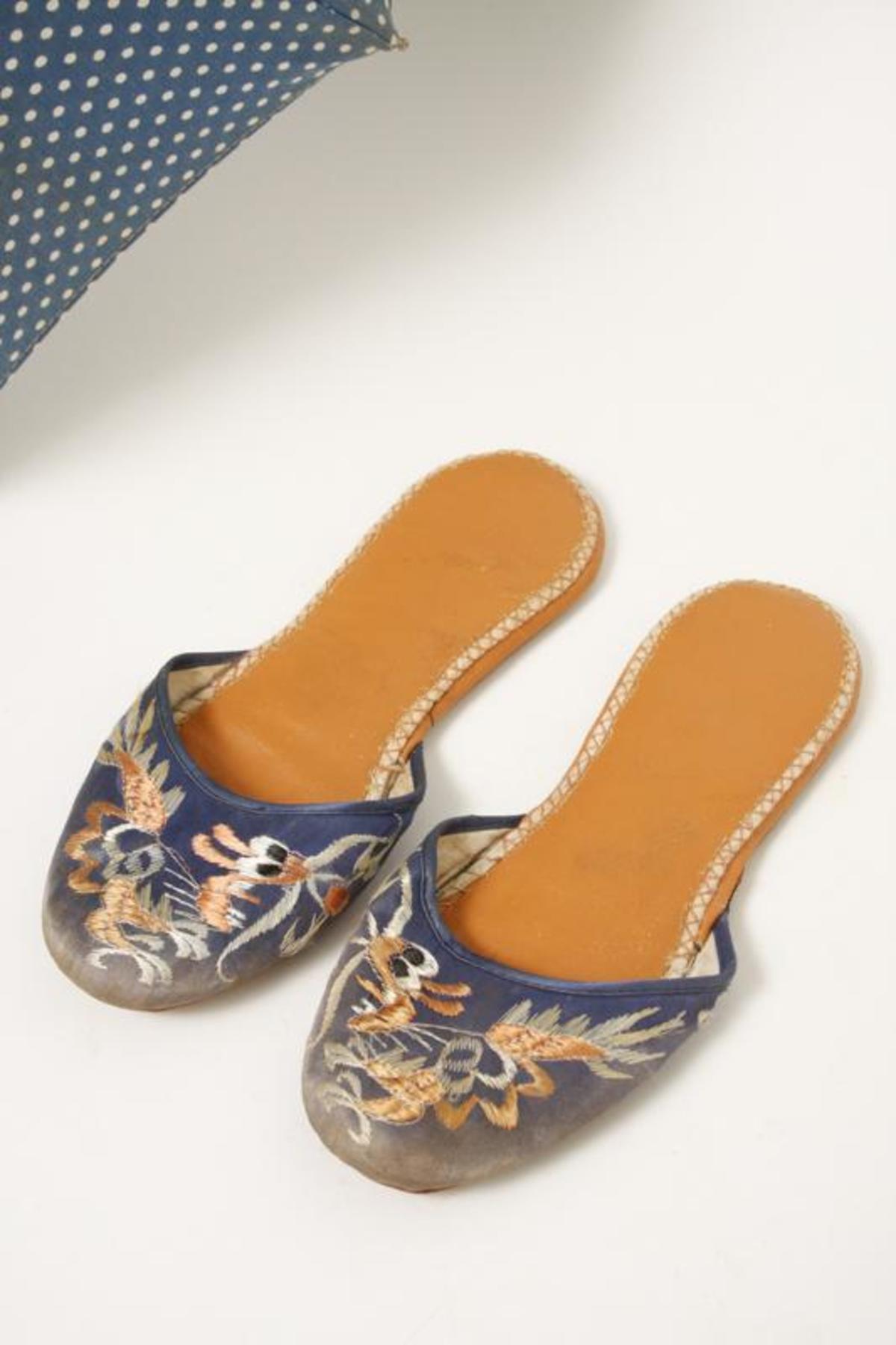 VINTAGE CHINESE SLIPPERS | Garmentory