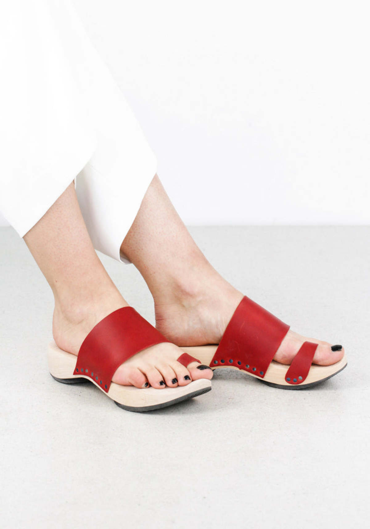 Trippen Leather Toe Loop Wooden Sole Zen Slide - Red | Garmentory